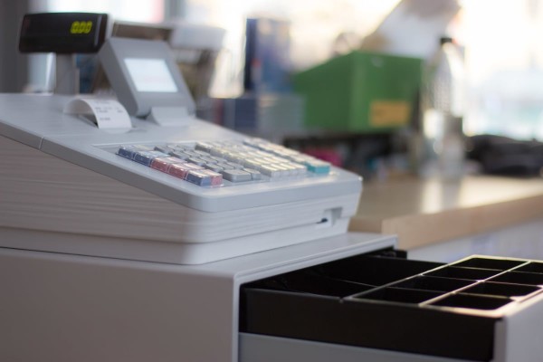 How to Use a POS Machine, Step by Step Explained